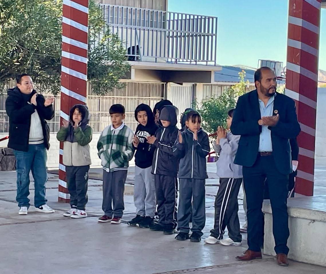 Inicia regreso a clases sin incidentes en Nogales - Las Charlas de Charles